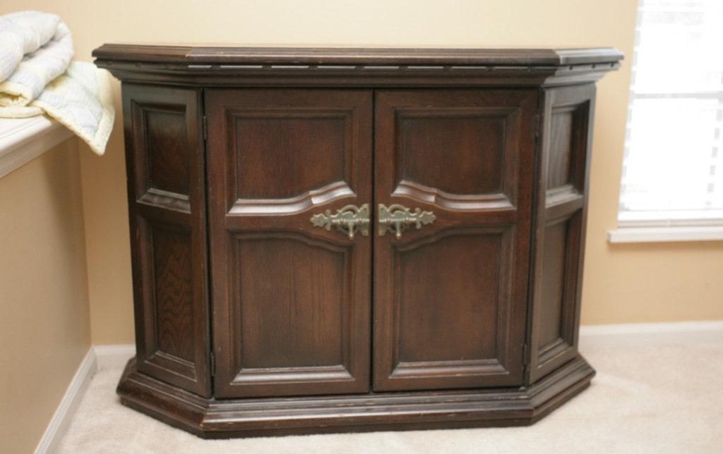 Painted Storage Chest for Entryway - How to Nest for Less™